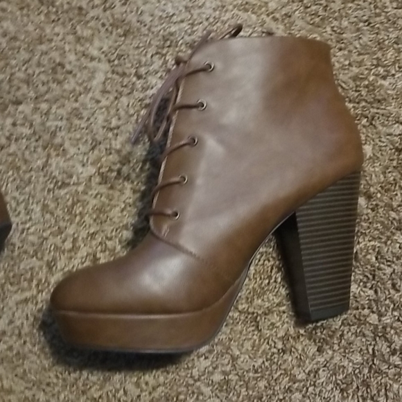 Mossimo Supply Co. | Shoes | Nwot Mossimo Co Lace Up Platform Heels ...